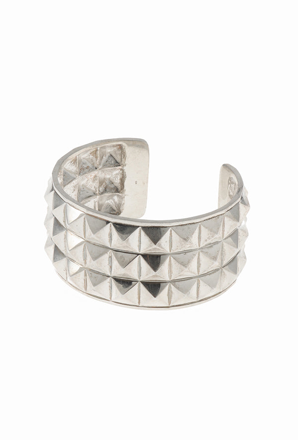 MW Pyramid Bangle – MASTERMIND TOKYO 公式オンラインストア